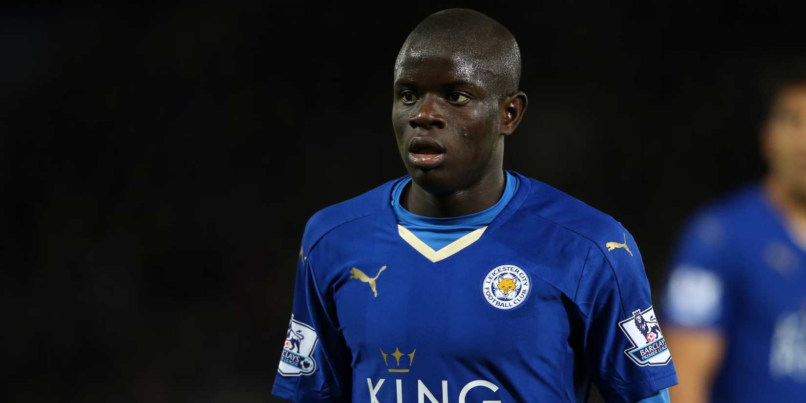 10 Greatest Defensive Midfielders in Football History [Ranked]