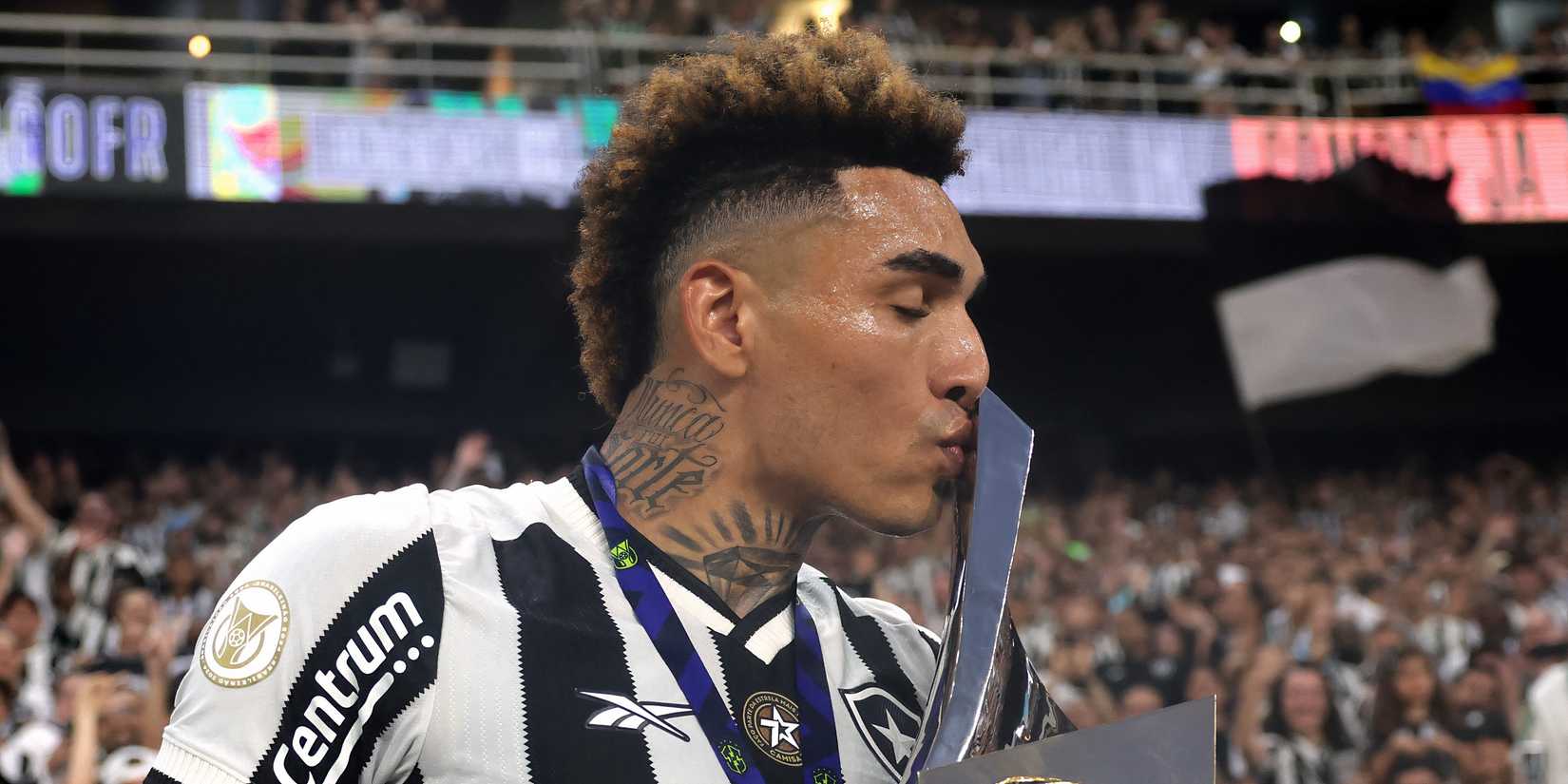 Arsenal 'Hold Talks' to Sign 'Fast' Brazilian Striker for Arteta