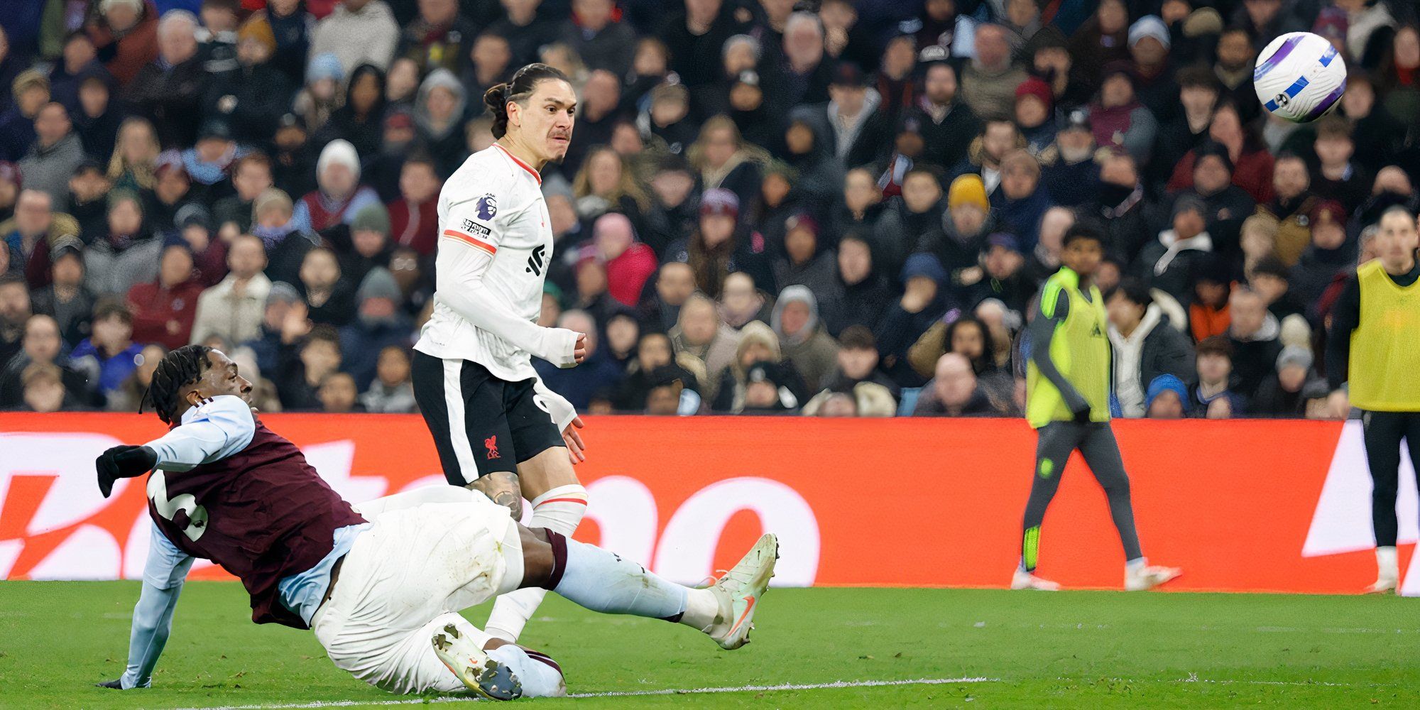 Arne Slot Slams Darwin Nunez's 'Behaviour' After Miss vs Aston Villa