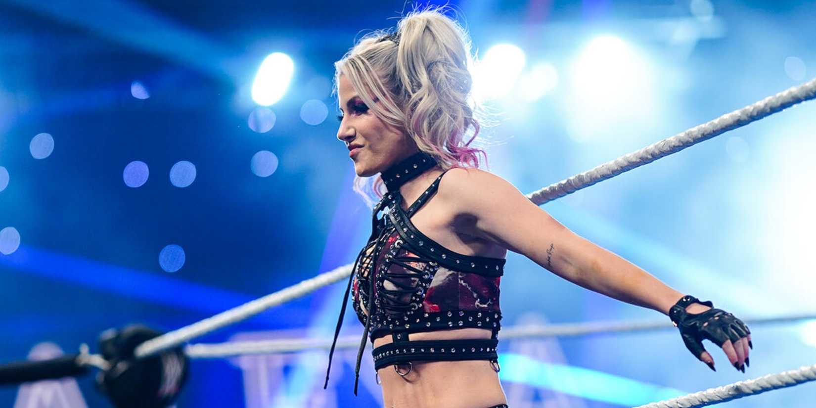 10 Shortest Female Wrestlers in WWE Right Now (2025)
