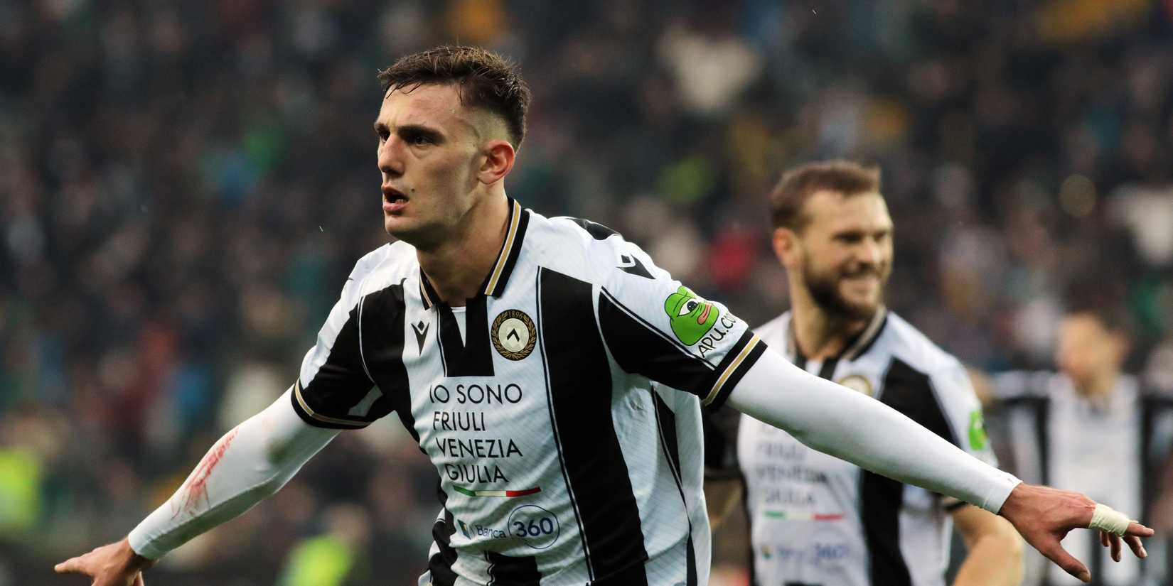 Man Utd Want to Sign 'Most Wanted Striker in Italy' Alongside Osimhen