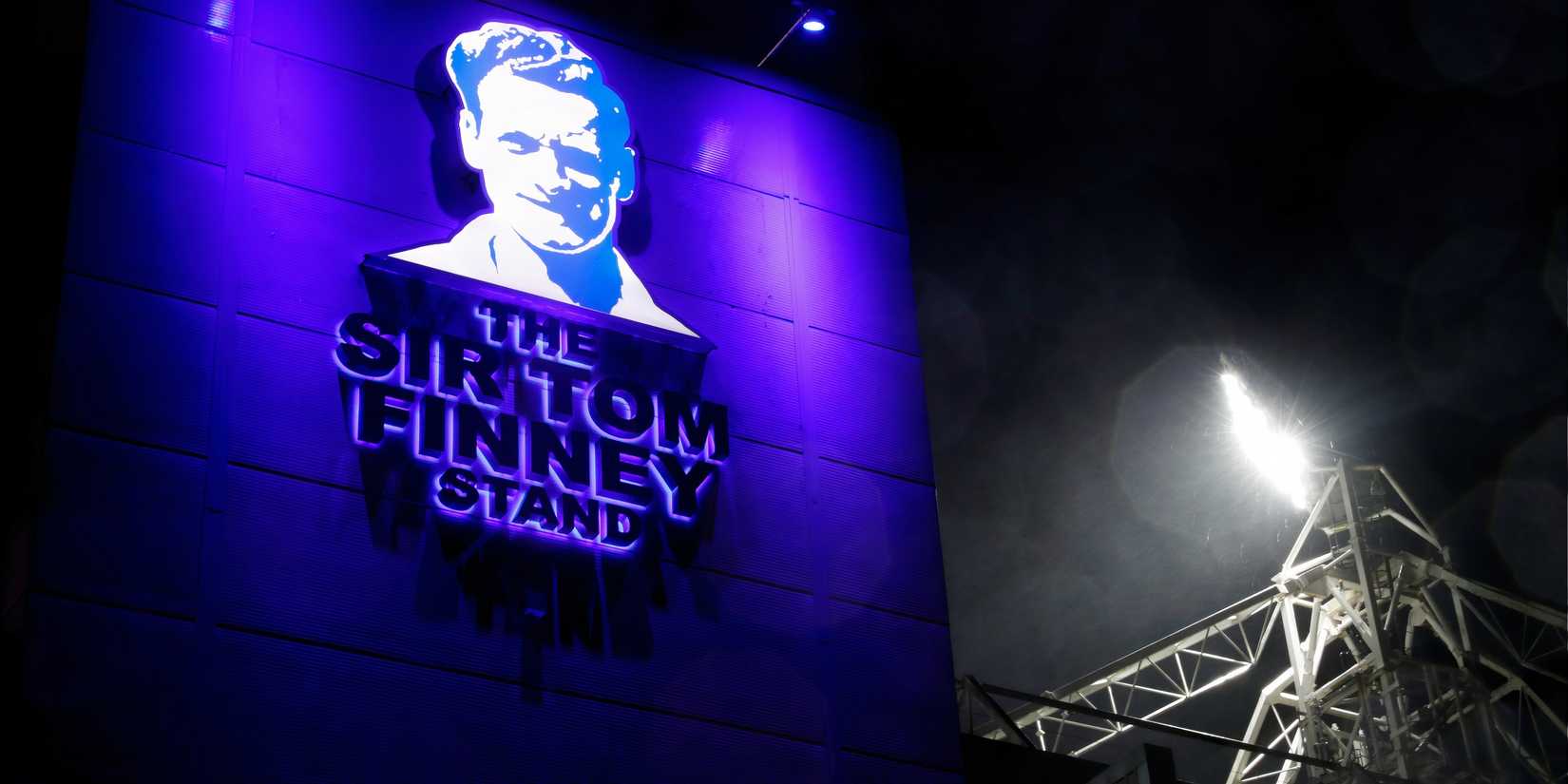 10 Greatest England Wingers in Football History [Ranked]