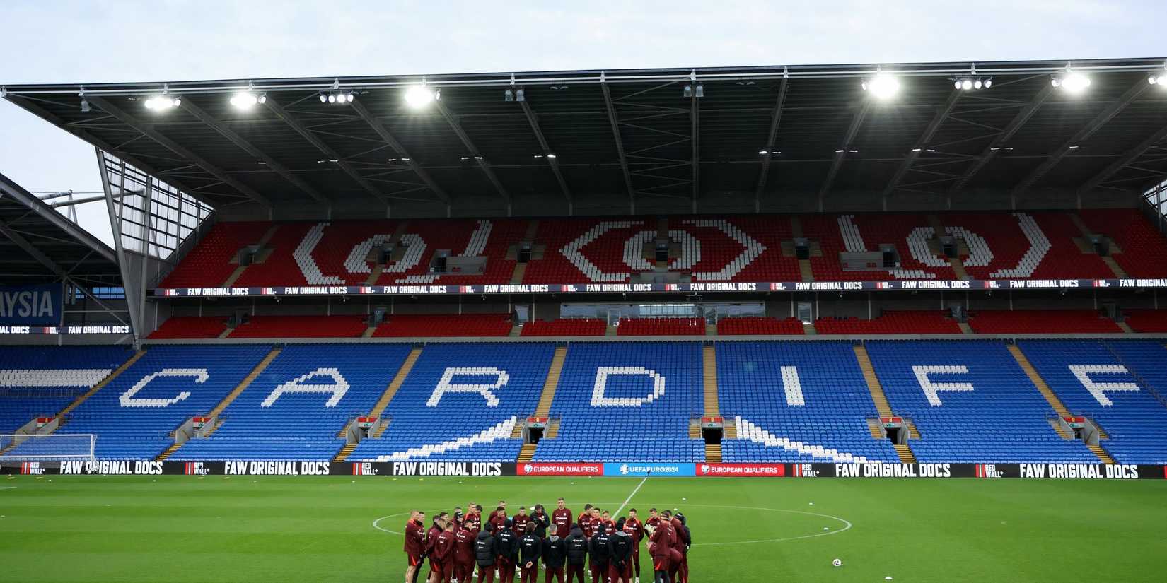 All 92 Clubs in English Football League Described in One Word by AI