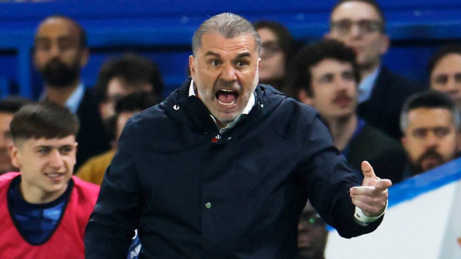 [Video] Angry Tottenham Star Punches Tunnel After Chelsea Defeat
