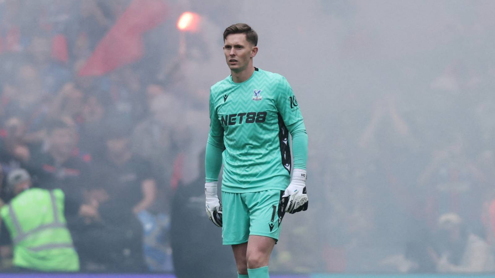 Keith Hackett Gives Verdict on Controversial Dean Henderson Decision in ...