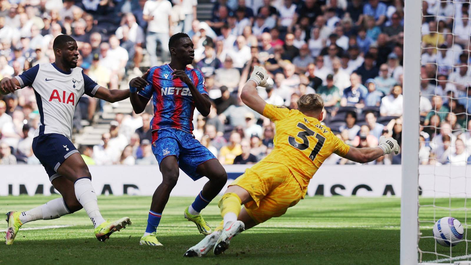 Why Palace Goal Vs Spurs Was Ruled Out for Offside Despite Mateta Being ...
