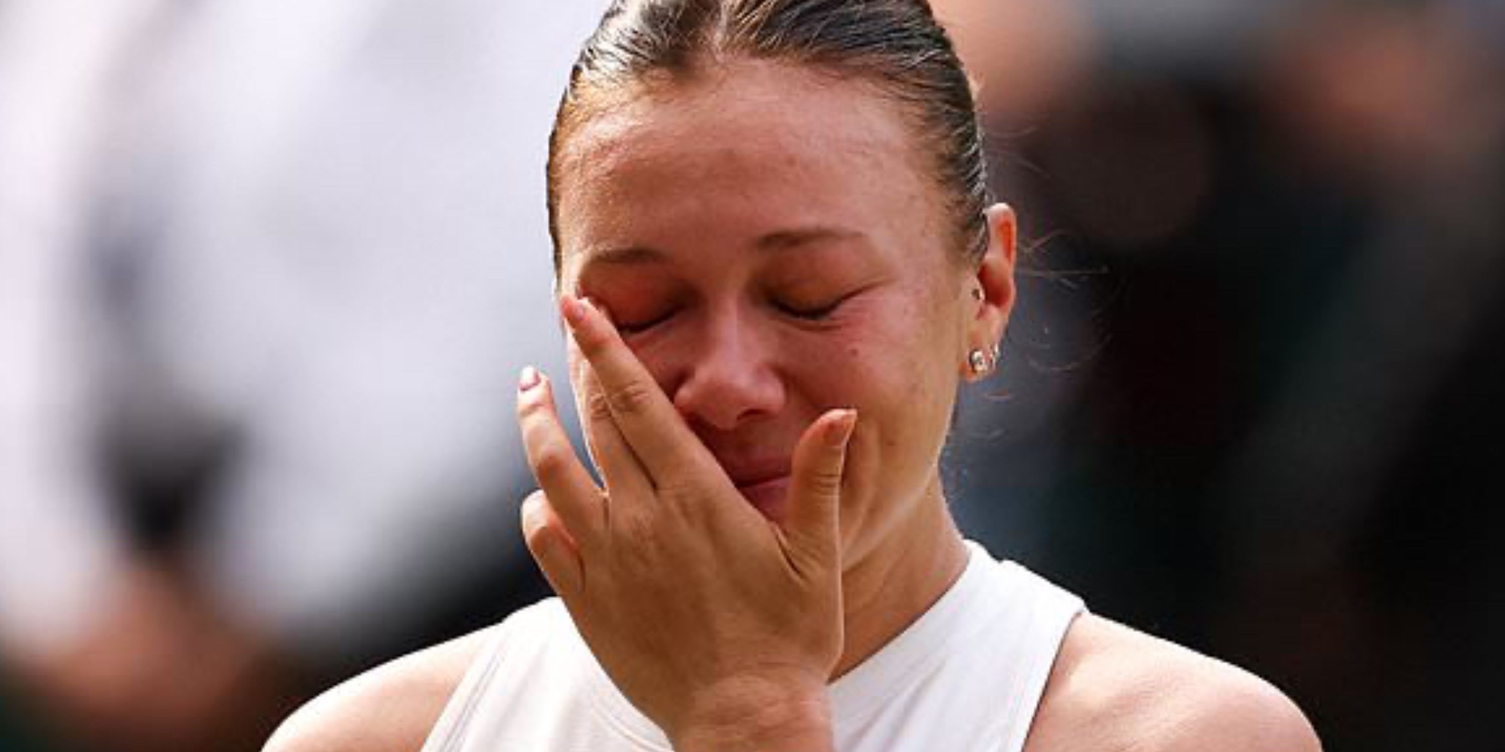 Amanda Anisimova Pays Emotional Tribute to Her Mother After Wimbledon ...