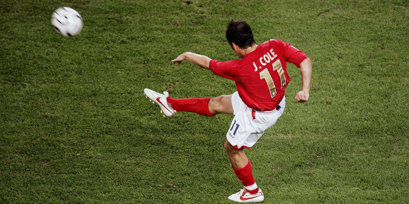 10 Greatest England Goals in Football History [Ranked]