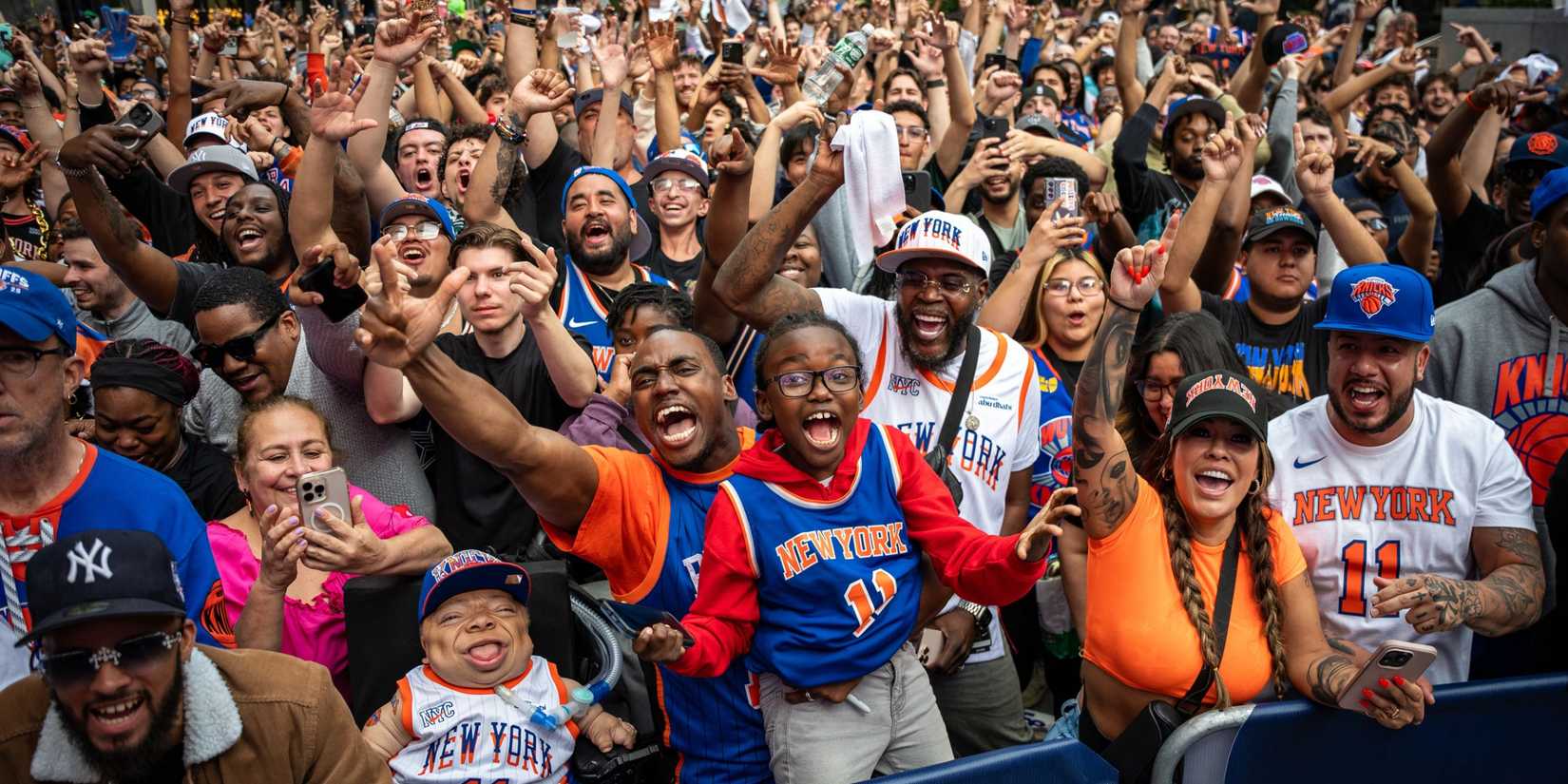 AI Named and Ranked 10 Best NBA Fanbases of All Time