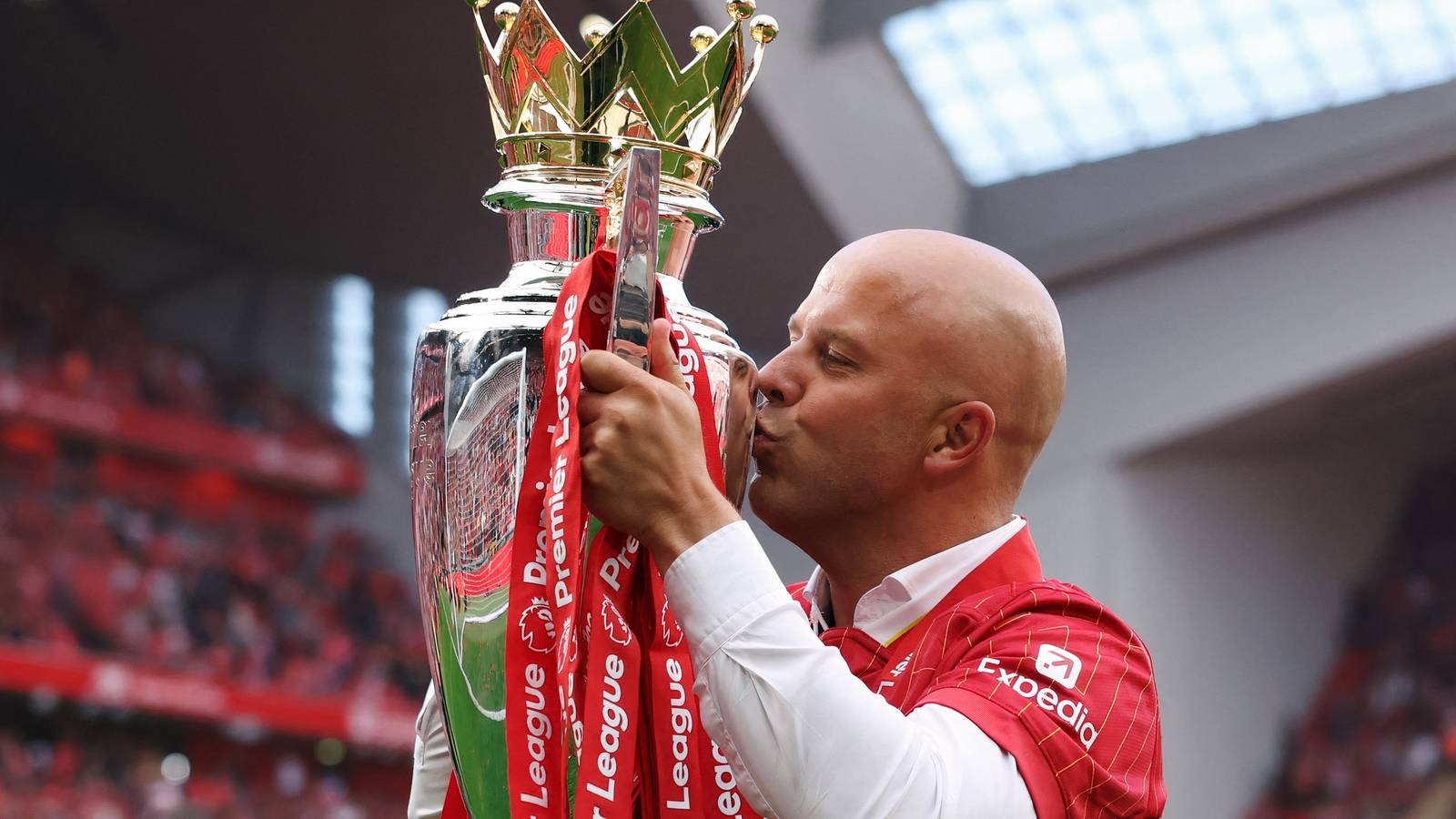 Not Guehi: Liverpool ‘Frontrunners’ to Sign ‘Monster’ Defender, Set to ...