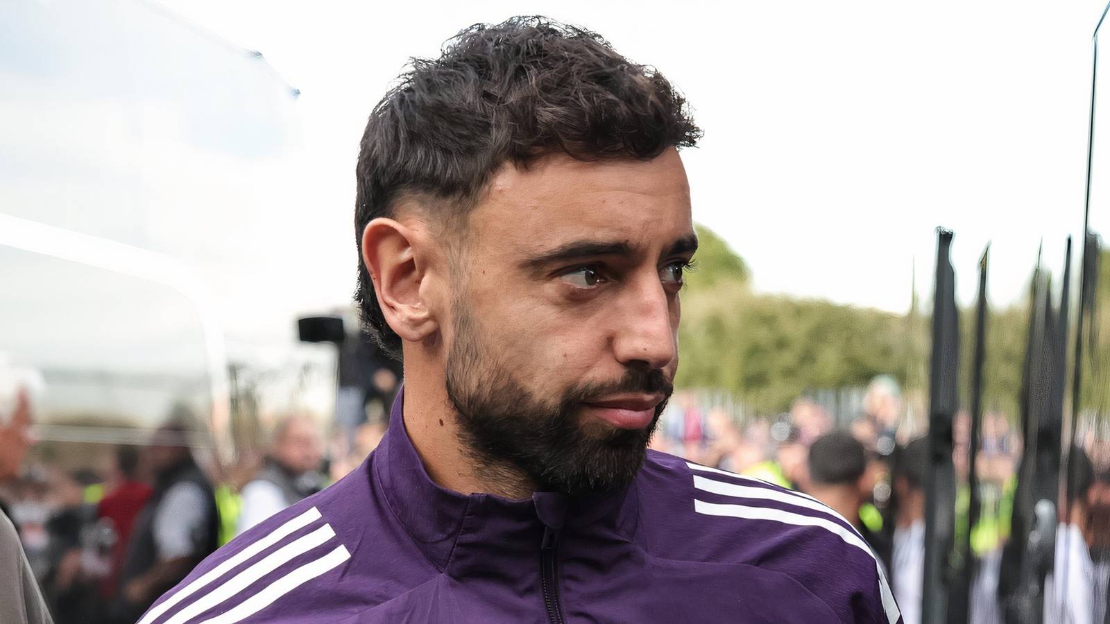 Fabrizio Romano Drops Update on Bruno Fernandes Leaving Man Utd for Saudi