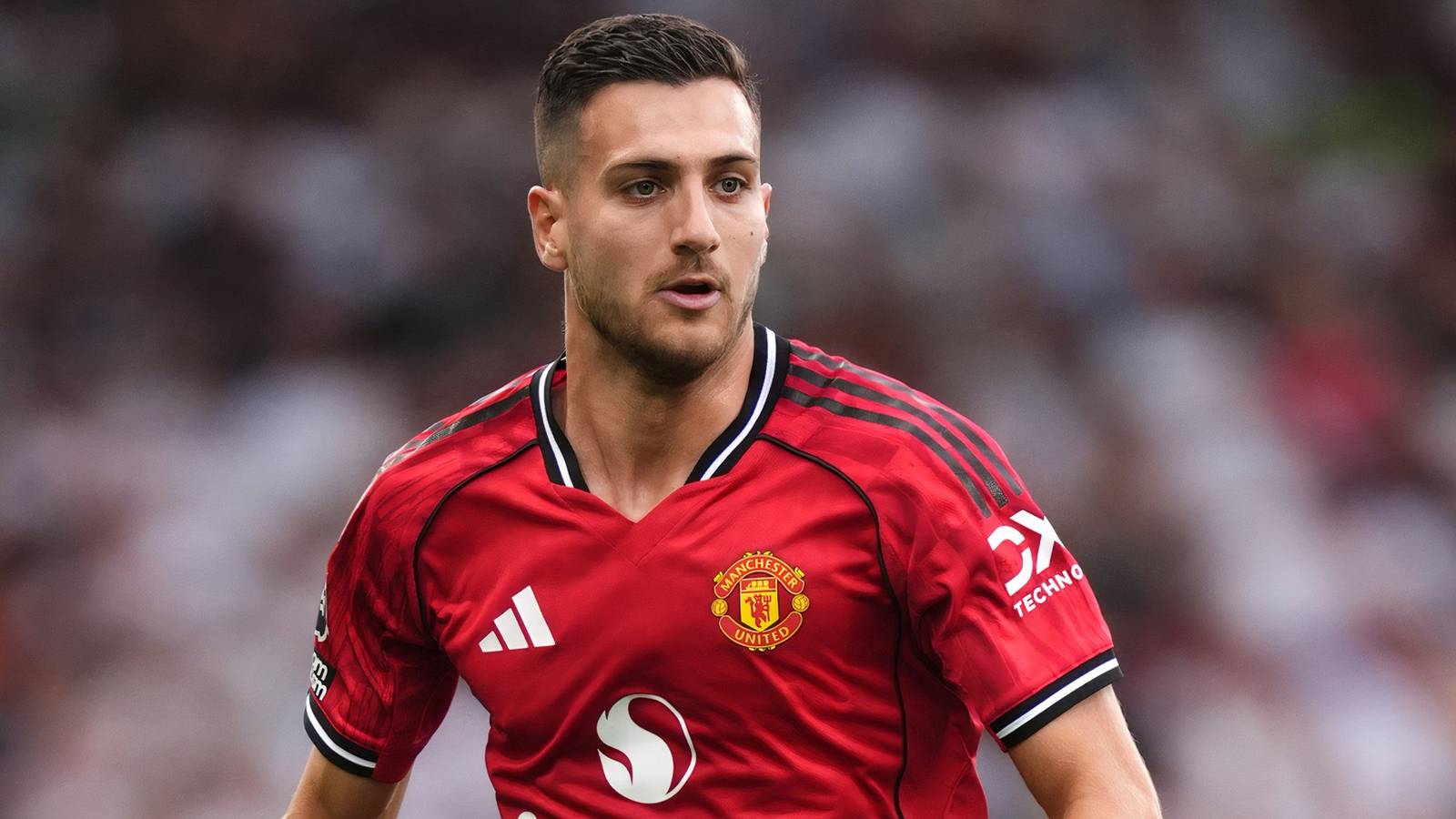 Mike Dean Claims Diogo Dalot Deserved Man Utd Red Card vs Man City