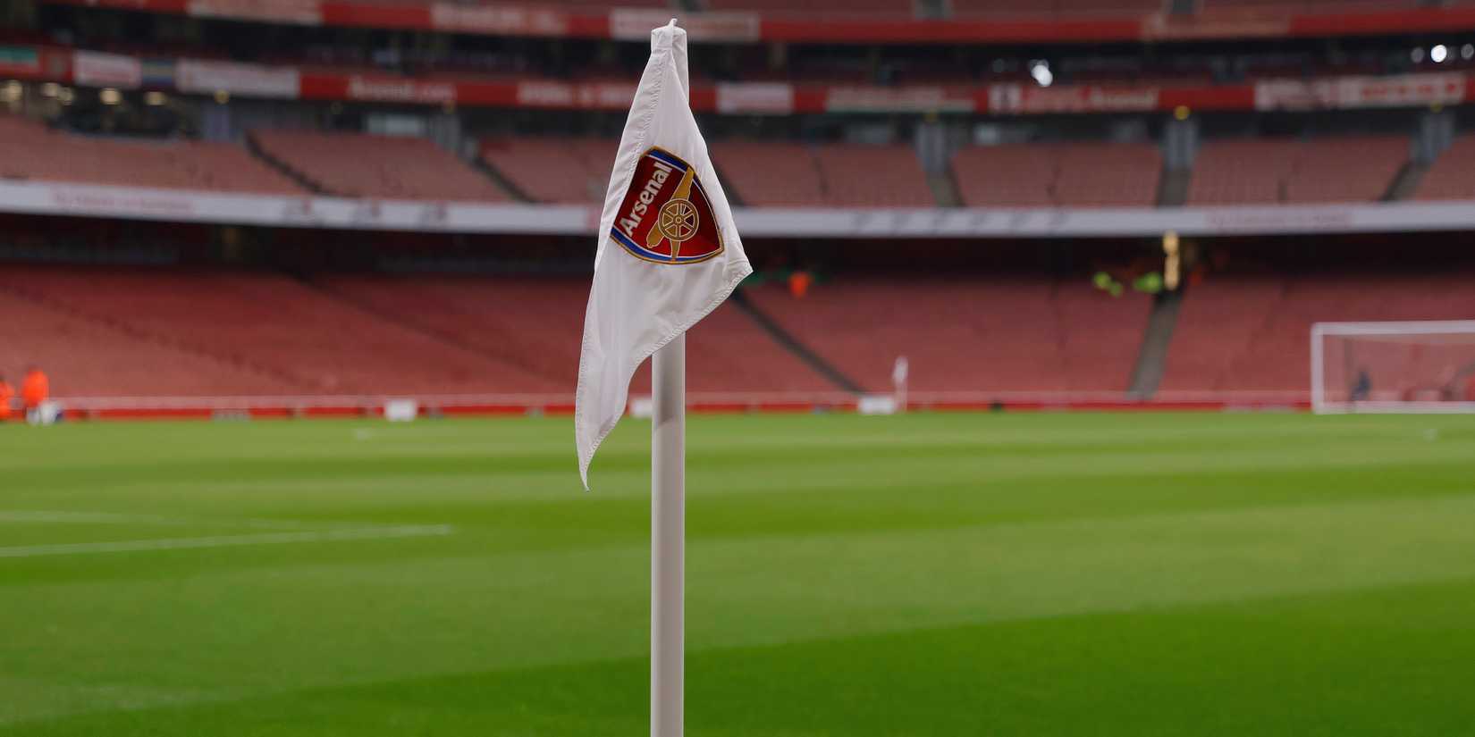 Unwritten Rule: Some Premier League Clubs Have Triangular Corner Flags ...