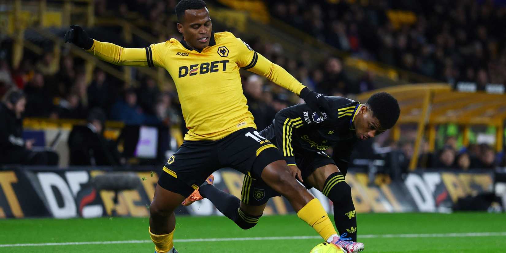 Wolves Accept £21m Bid for Jhon Arias, Contract Talks for Exit Ongoin