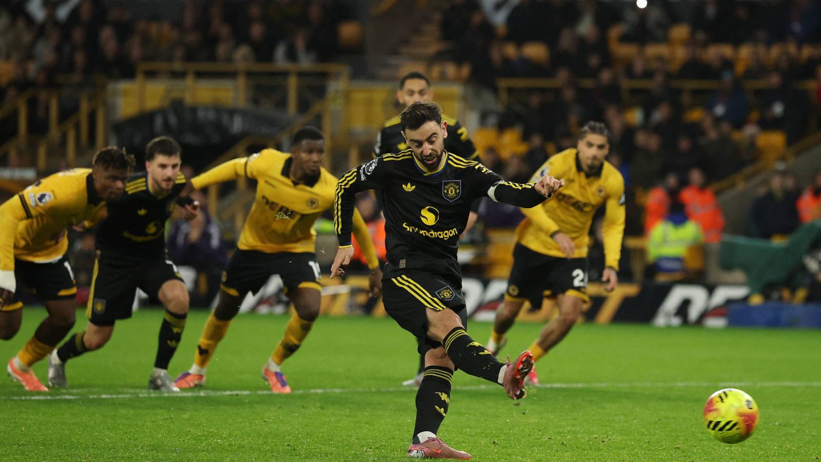 Wolves 1-4 Manchester United: Player Ratings and Match Highlights