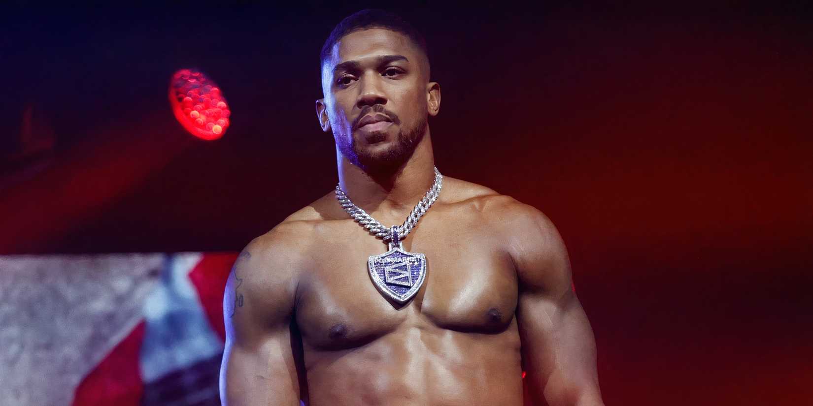 Jake Paul's Face After Eating Anthony Joshua's KO Punch