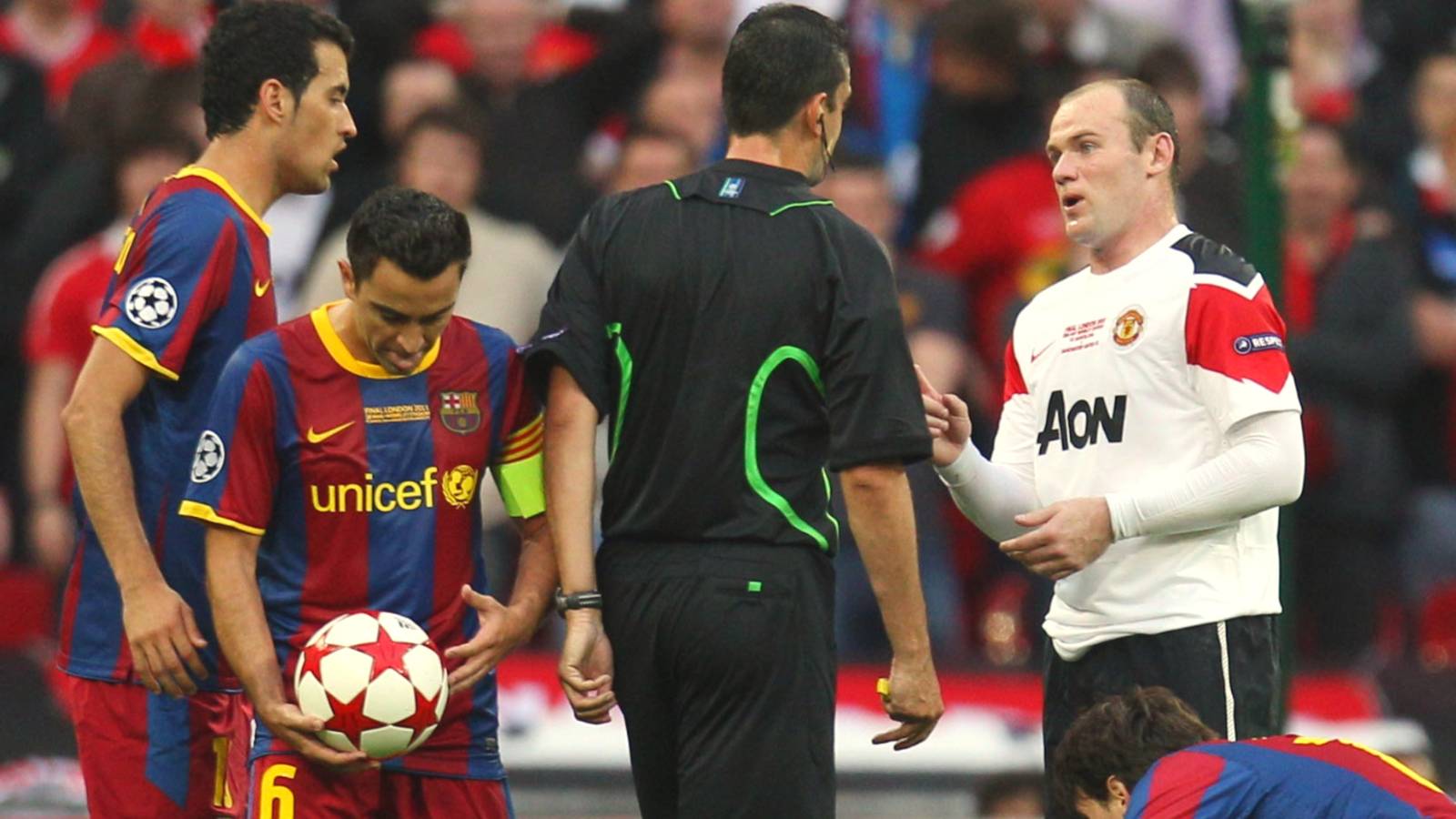 Xavi Revealed Wayne Rooney’s Comment To Him During Man Utd vs Barcelona ...