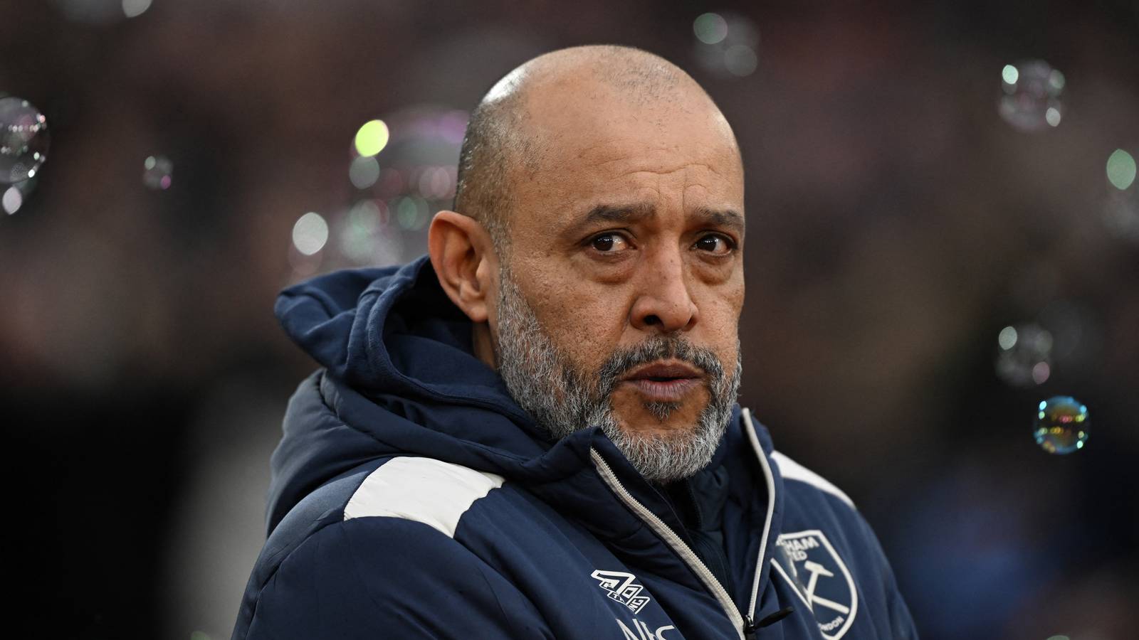 West Ham Hold Talks to Sign Coventry Star Bobby Thomas in January