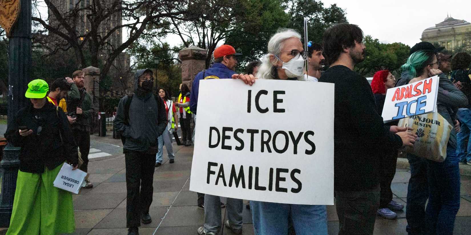 NFL Announcer Apologises After ICE Joke Sparks Serious Backlash