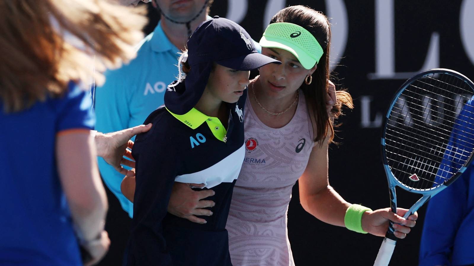 Australian Open: Zeynep Sonmez Goes Viral For Reaction to Ball Girl ...