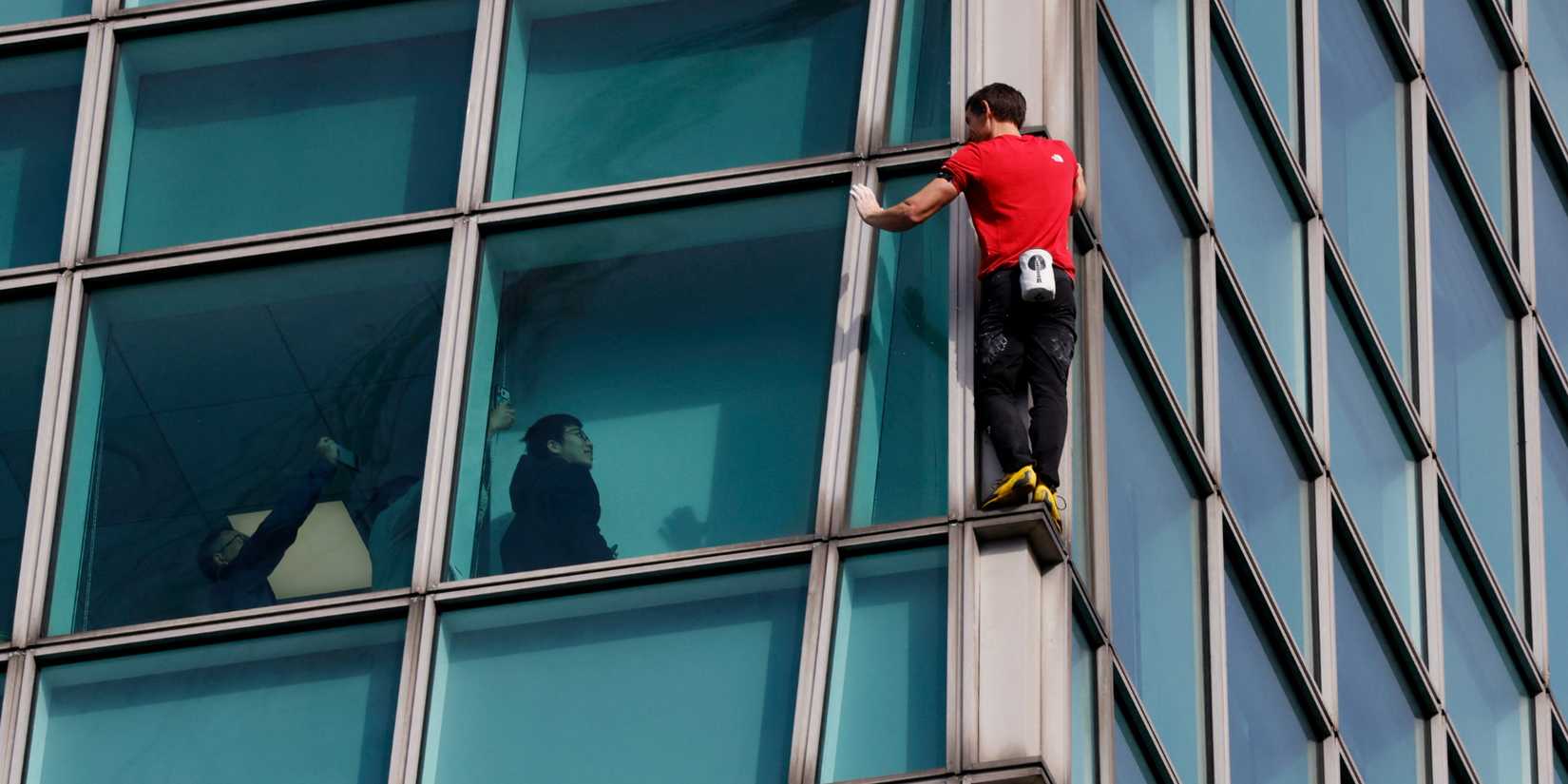 Alex Honnold Paid 'Embarrassing Amount' For Climbing Taipei 101 Skyscraper