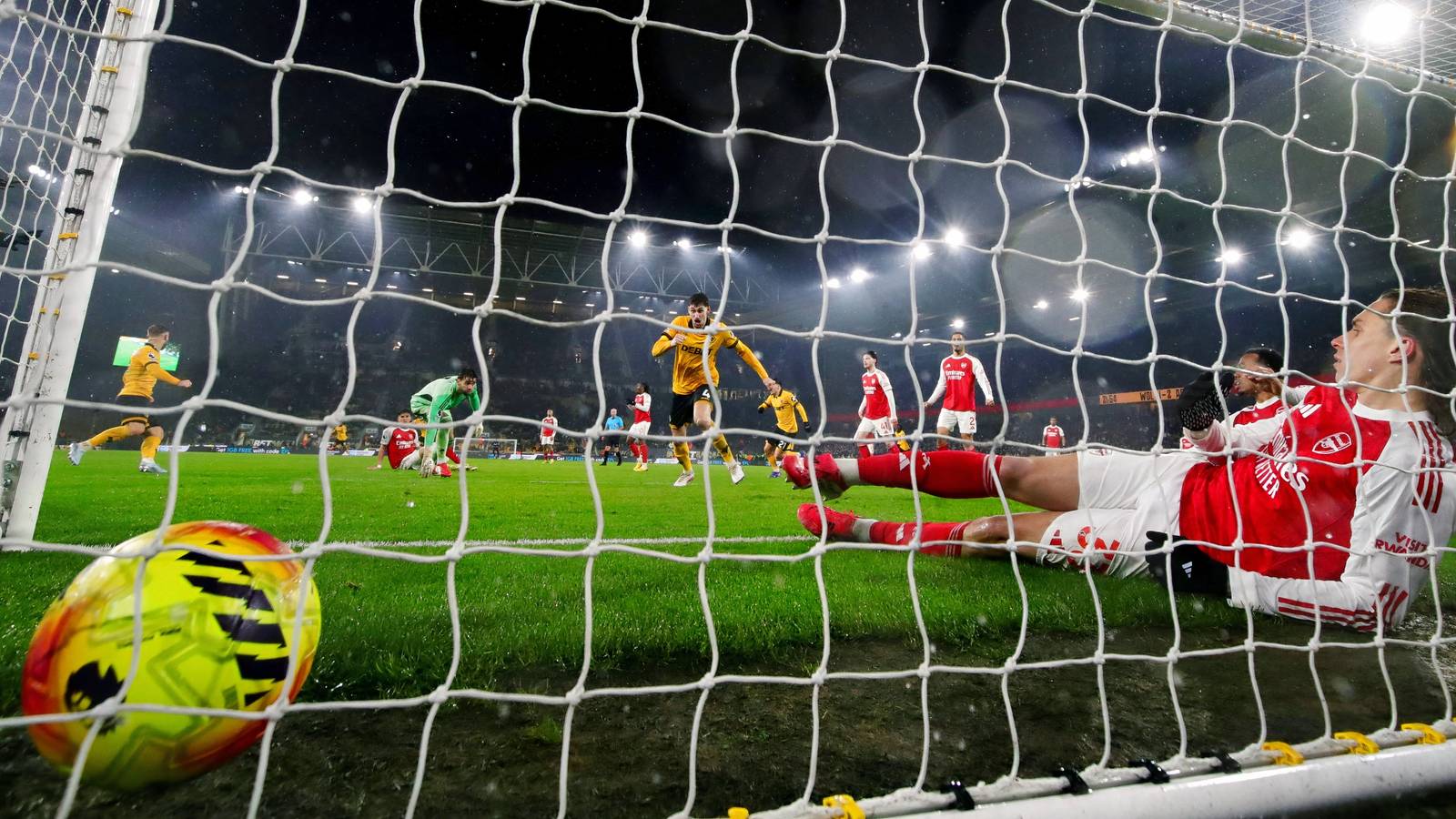 Wolves Mock Four Arsenal Players After Premier League Draw