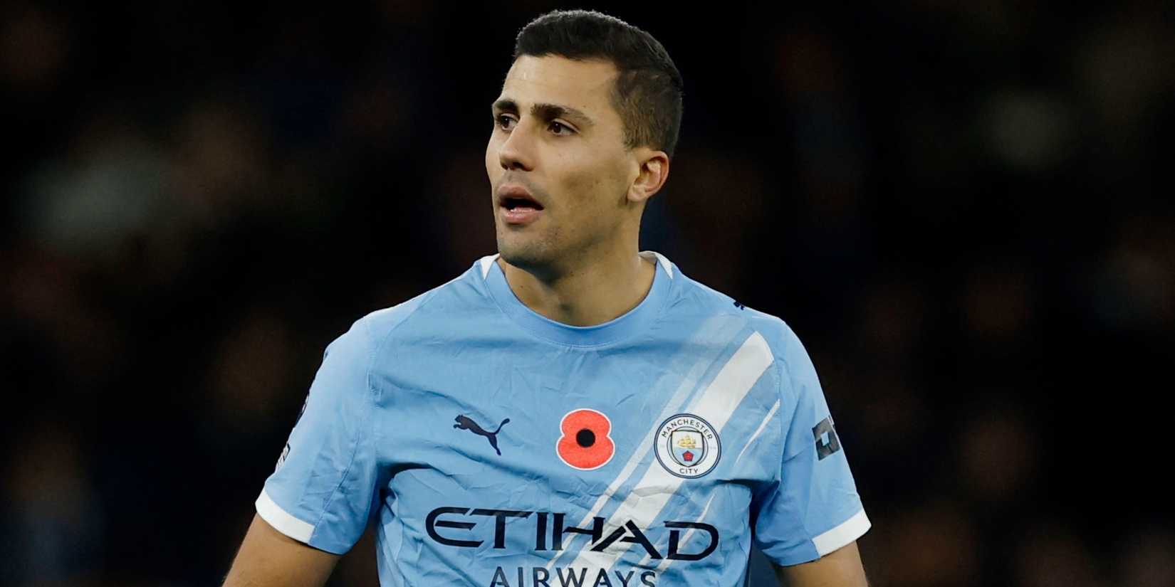 Gary Neville’s 5 Greatest Midfielders in Premier League History [Ranked]