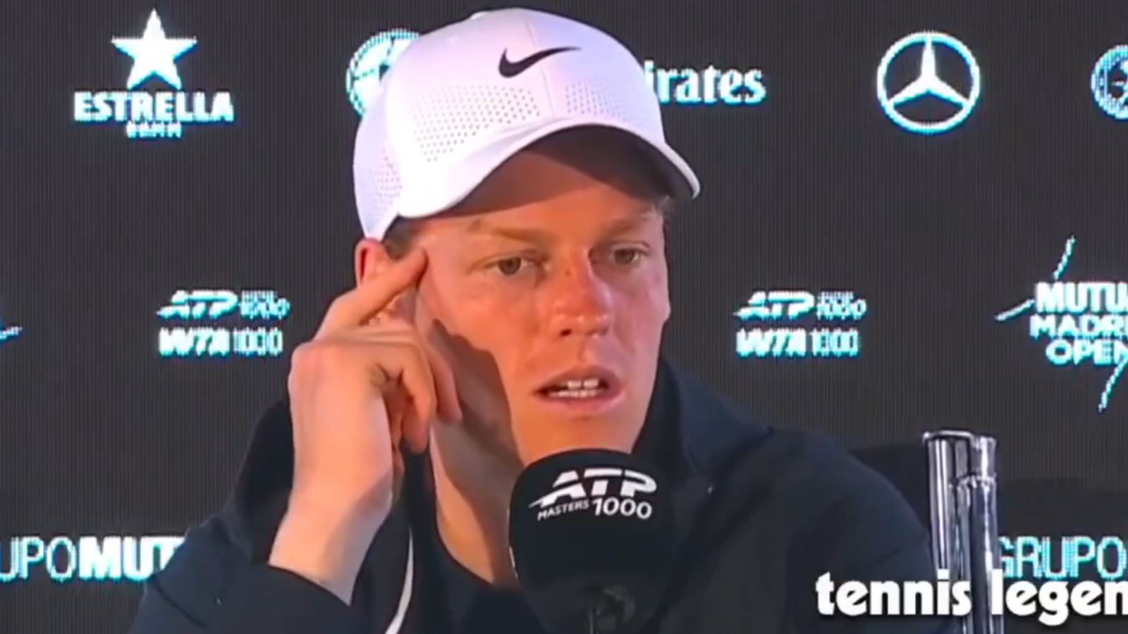 French Open: Jannik Sinner's Reaction to Carlos Alcaraz Withdrawing
