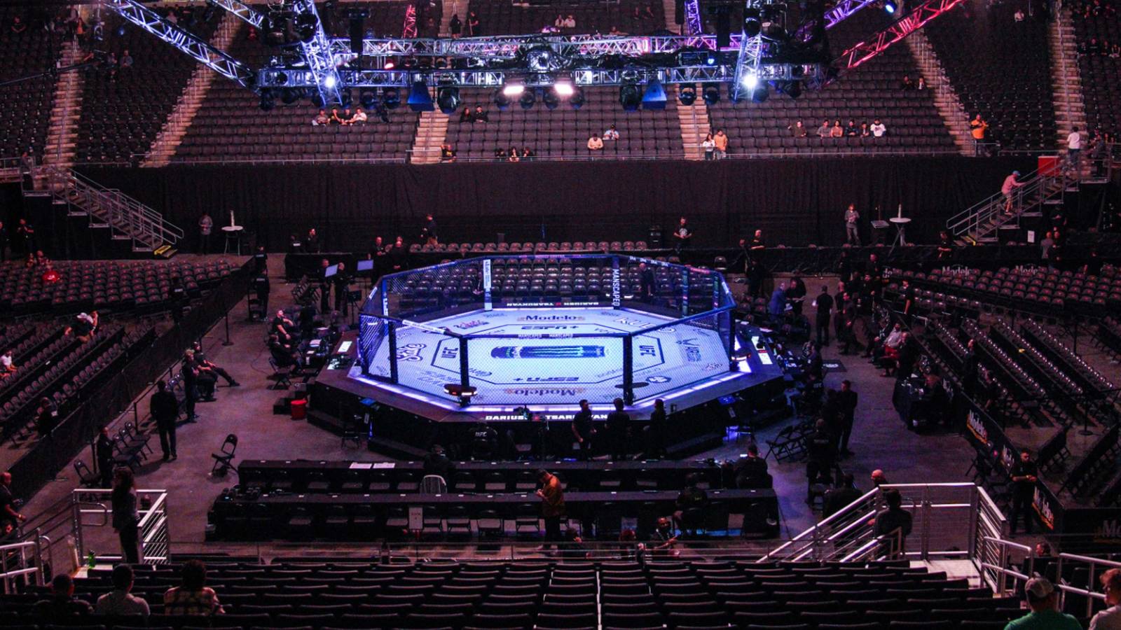 MMA Fight Between Sumo Wrestler and Professional Boxer Has Clear Winner