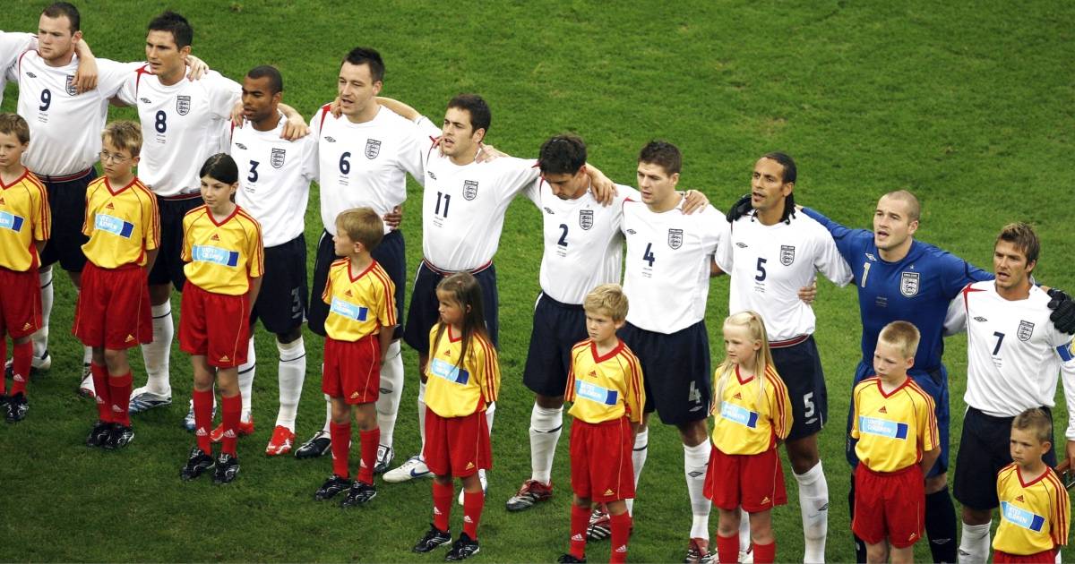 Gary Neville Explains Why He Didn't Sing English National Anthem